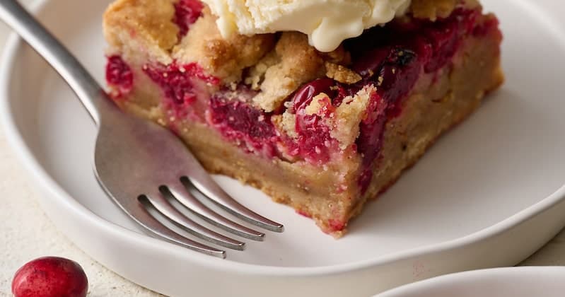 Cranberry Crumb Bars | Punchfork