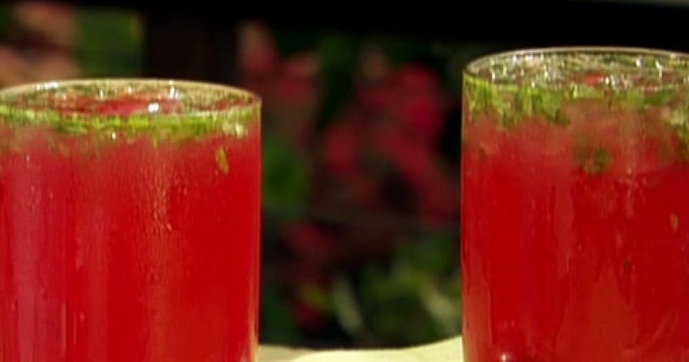 Electric Blood Orange Limeade with Muddled Mint | Punchfork