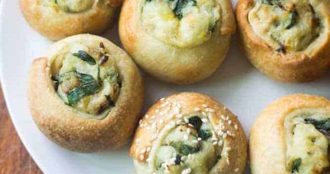 Spinach and Potato Knish with Caramelized Onions | Punchfork