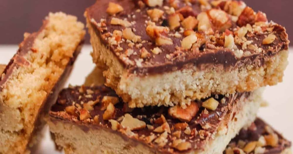 Chocolate Pecan Toffee Bars | Punchfork