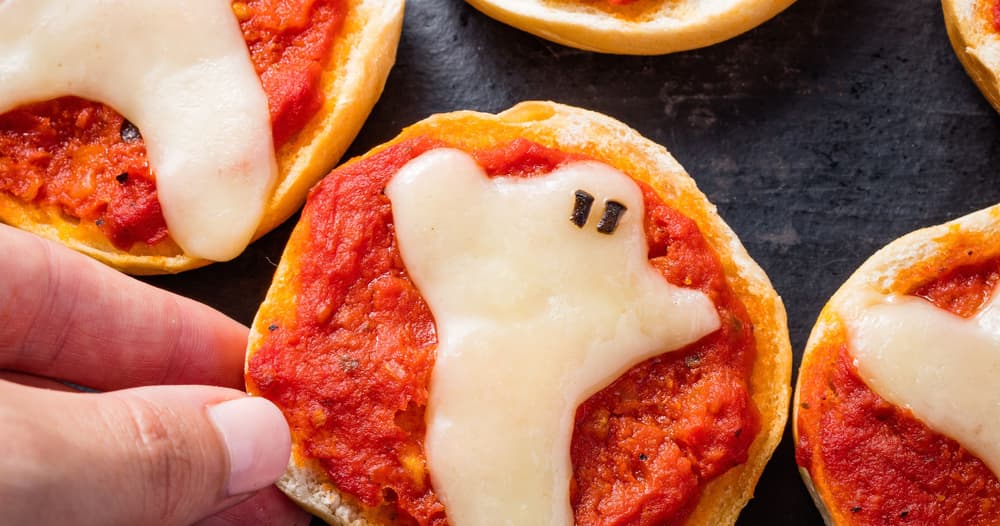 Ghost Pizza Bagels | Punchfork
