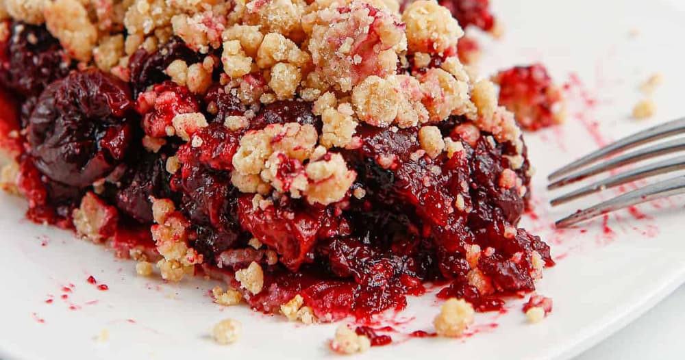 Cherry Crumb Pie | Punchfork