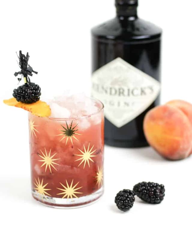 Peach Blackberry Gin Smash | Punchfork
