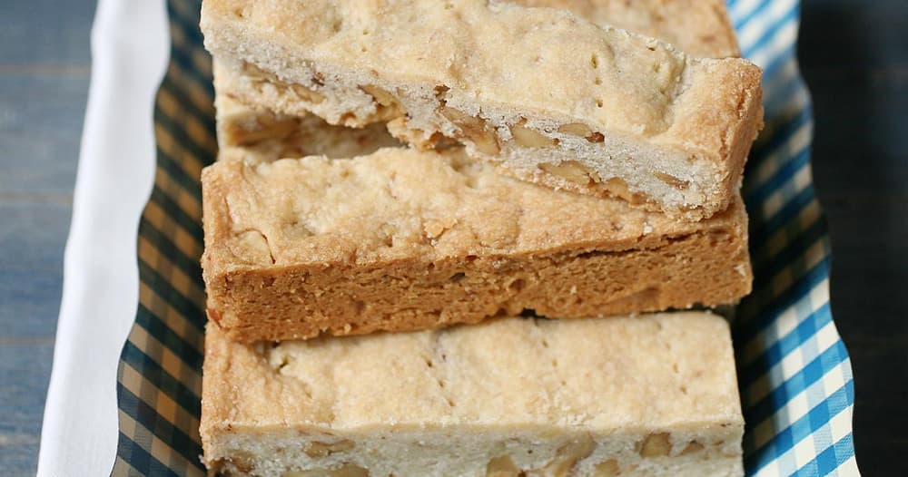Maple Walnut Shortbread Bars | Punchfork
