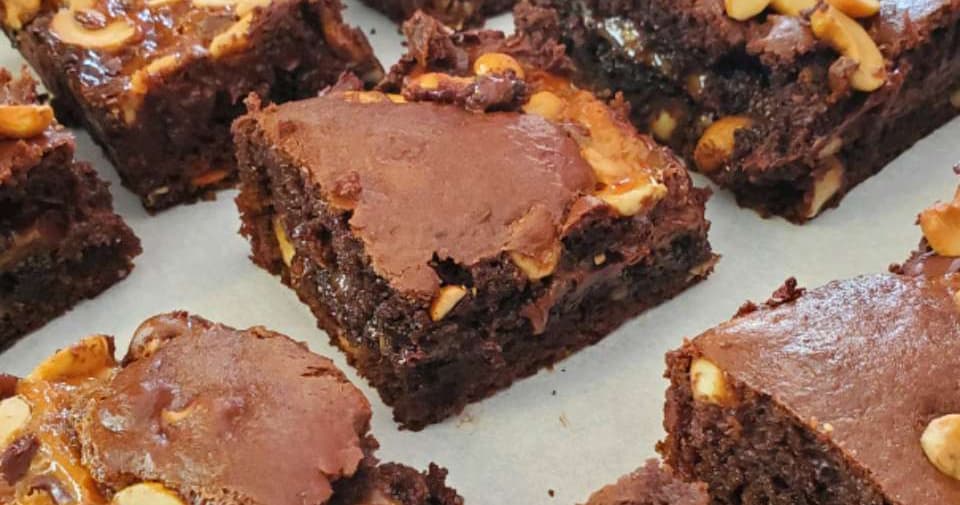 Caramel Turtles Brownies | Punchfork