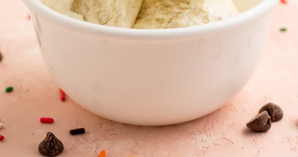 2-Ingredient Keto Magic Shell (Sugar-Free Chocolate Shell) | Punchfork