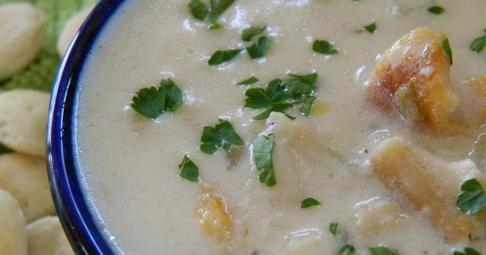 New England-Style Clam Chowder | Punchfork