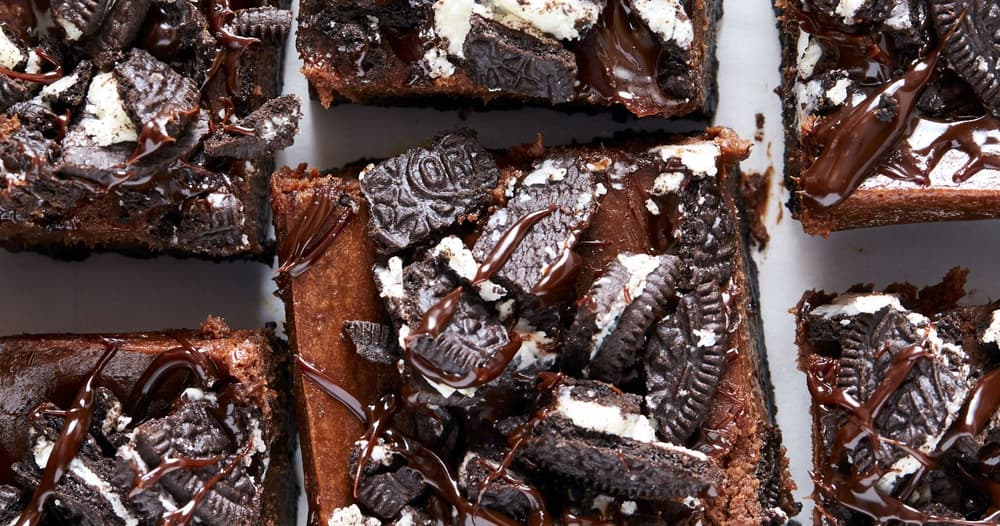 Hot Fudge Oreo Cheesecake Bars | Punchfork
