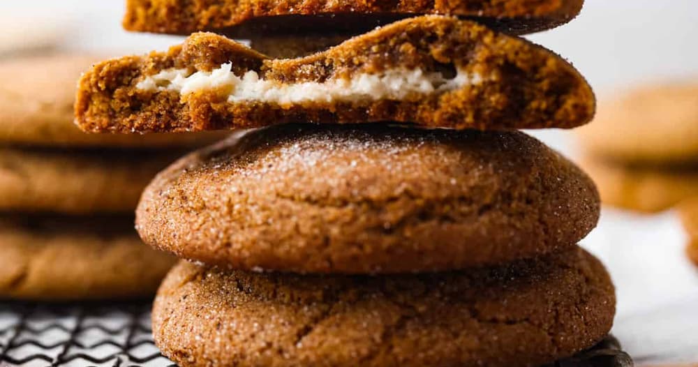 Cheesecake Stuffed Gingerbread Cookies | Punchfork