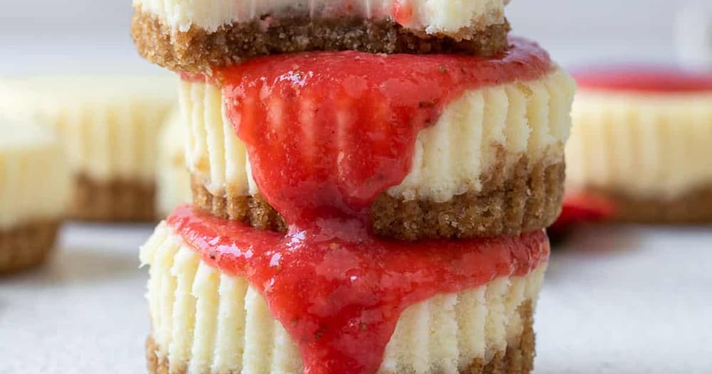 Mini Strawberry Cheesecakes | Punchfork