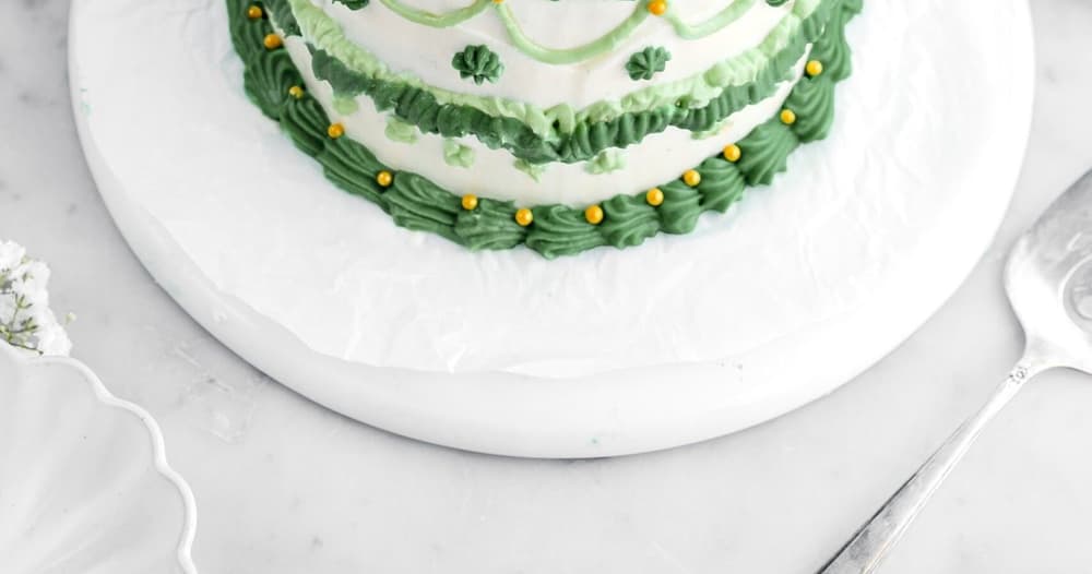 Green Velvet Shamrock Cake with Cream Cheese Frosting | Punchfork