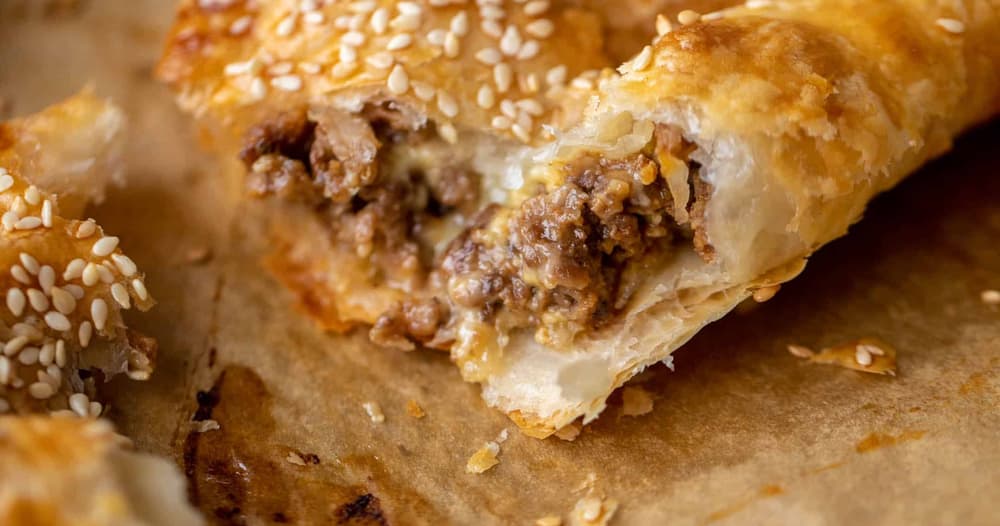 Cheeseburger Puff Pastry Pockets | Punchfork