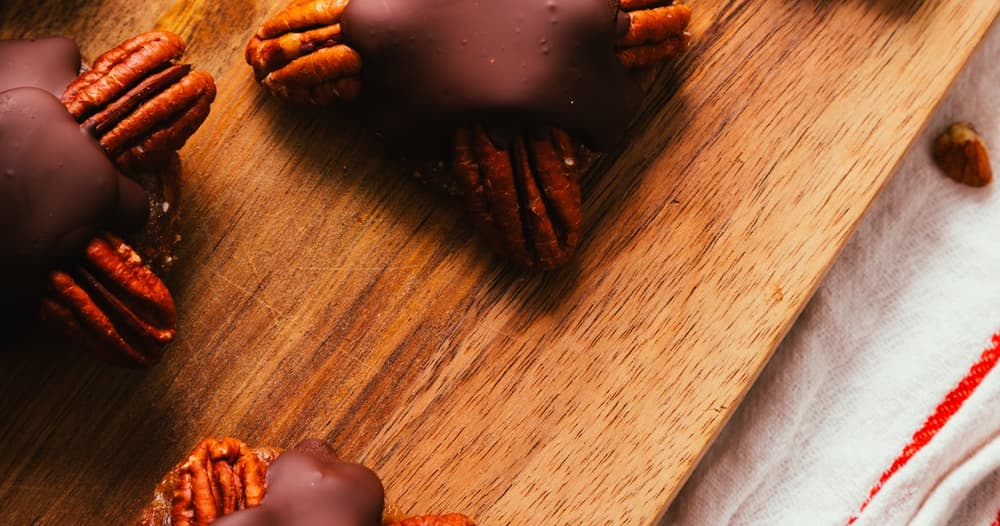 5-Ingredient Vegan Chocolate Turtles | Punchfork