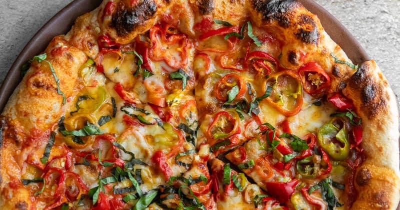 Chile-Sweet Pepper Pizza | Punchfork