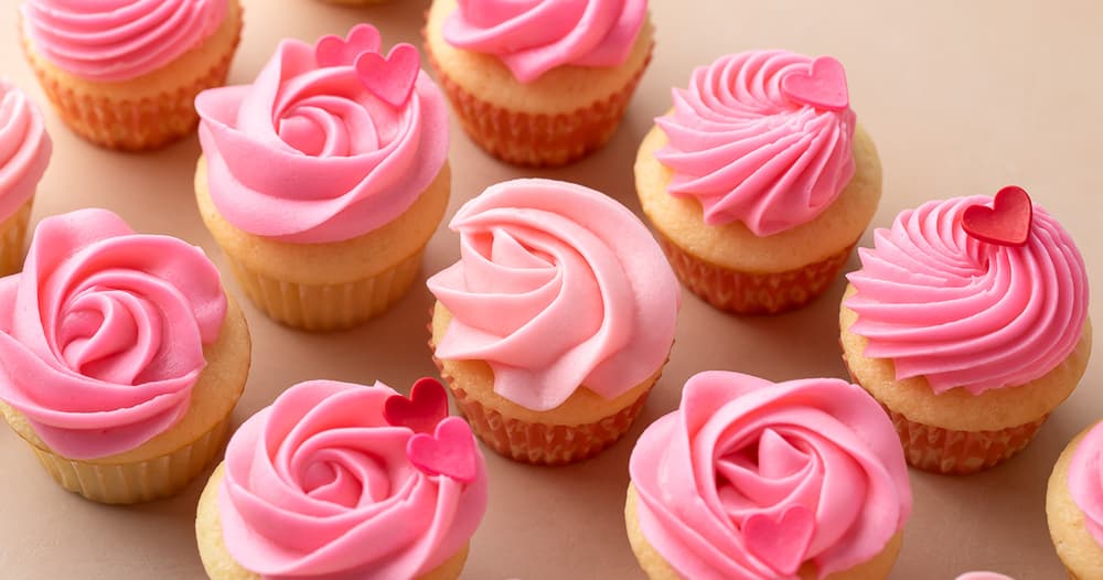 Mini Cake Mix Cupcakes with Homemade Vanilla Frosting | Punchfork