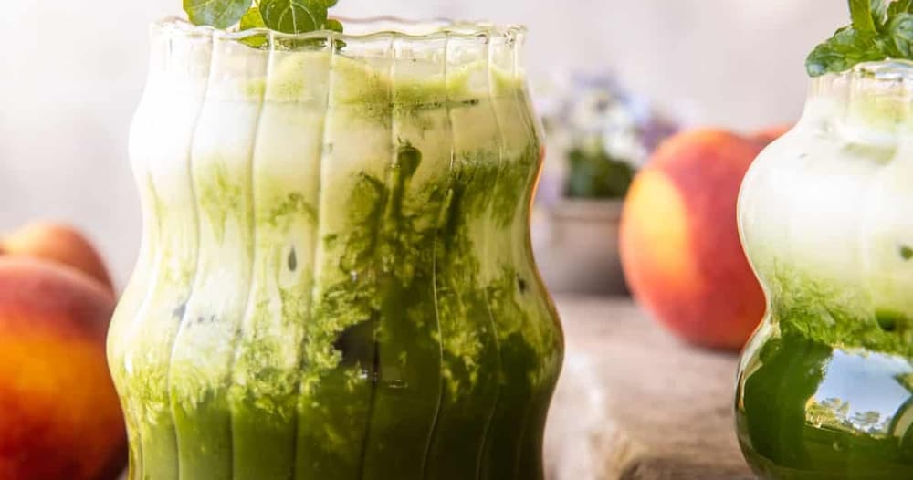 Iced Peach Lemonade Matcha Latte | Punchfork