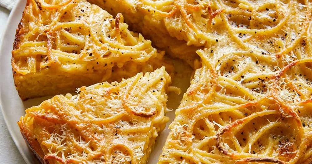 Cacio e Pepe Pasta Pie | Punchfork