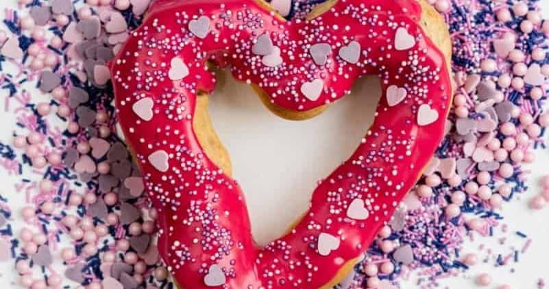 Heart-Shaped Chocolate Eclairs with Berry Glaze | Punchfork