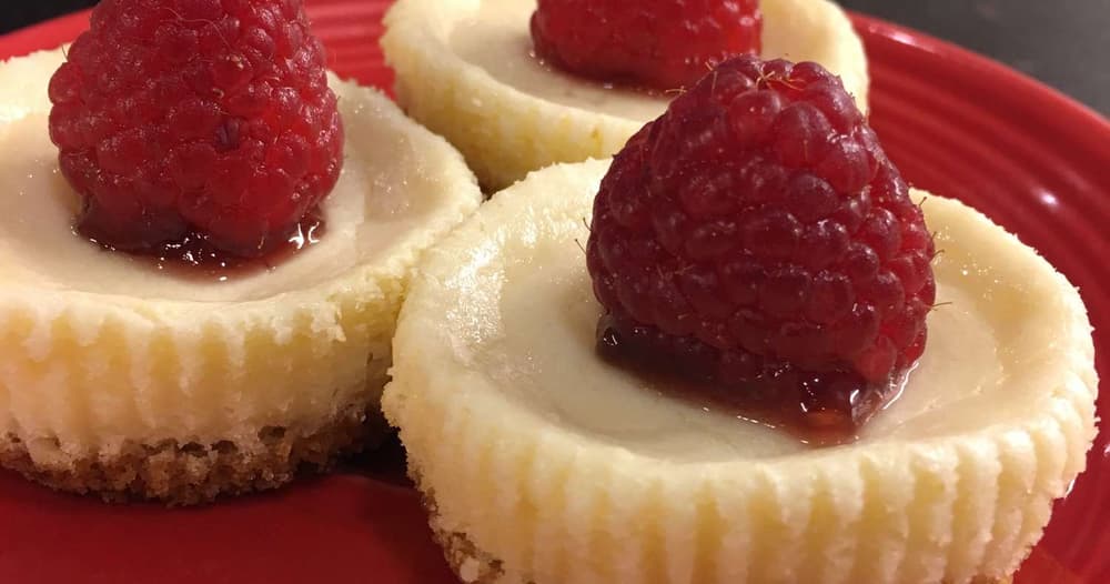 Mini Cheesecakes with Vanilla Wafers | Punchfork