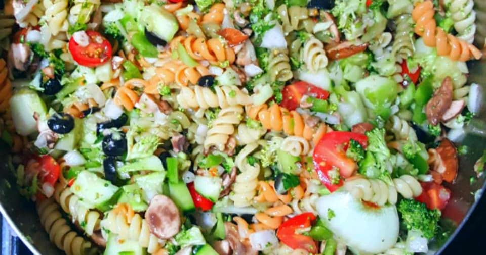 Rainbow Rotini Salad | Punchfork