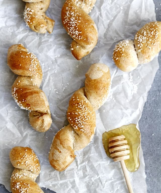 40-Minute Honey Wheat Soft Pretzels | Punchfork