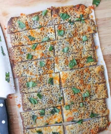 Quinoa Crust ‘Flatbread’ with Roasted Garlic & Fresh Basil | Punchfork
