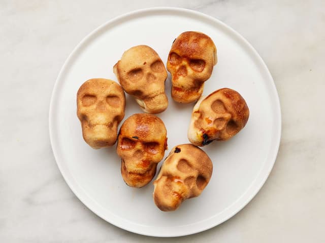 Pizza Skulls Are the Deliciously Spooky Snack You Need This Halloween ...
