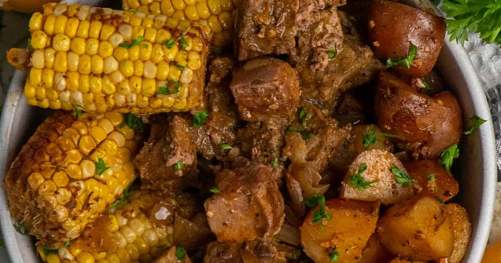 Slow Cooker Steak, Potatoes, and Corn | Punchfork Slow Cooker Steak, Potatoes, and Corn | Punchfork