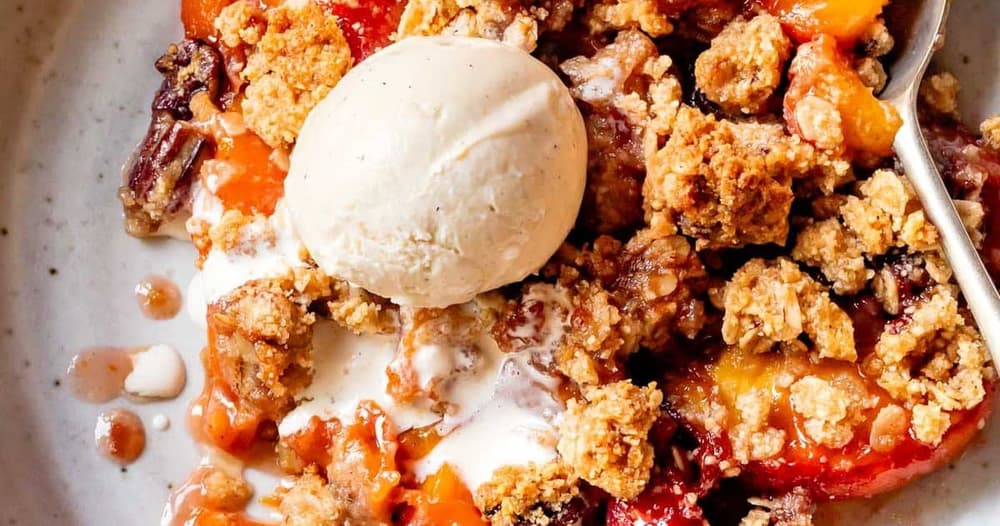 Fresh Peach Crisp with Gluten-Free Almond Flour Crumble | Punchfork