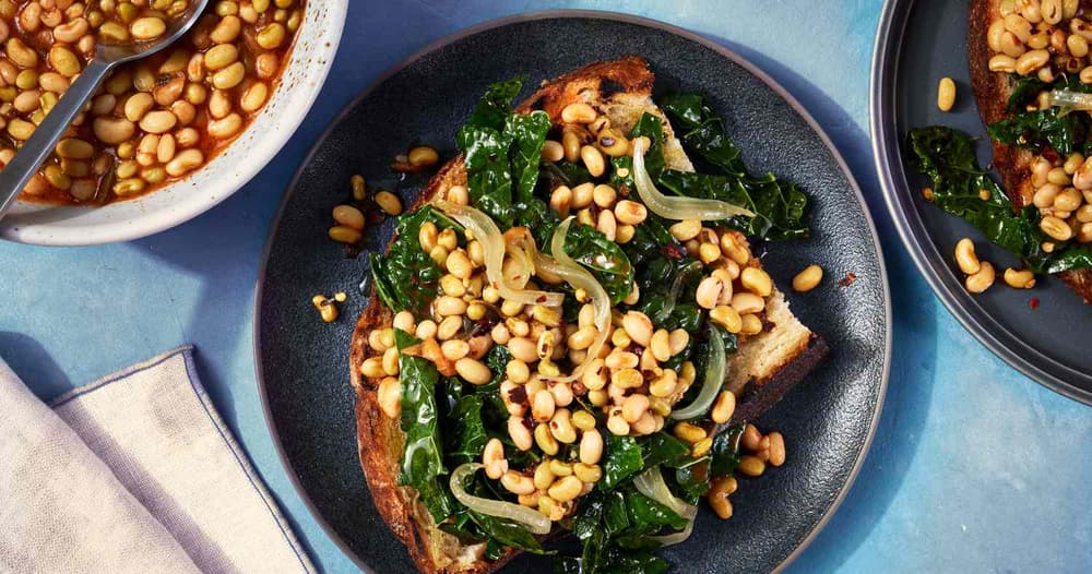 Herbed Shell Beans and Garlicky Greens on Grilled Bread | Punchfork