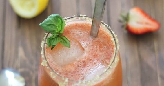 Strawberry Basil Lemonade | Punchfork