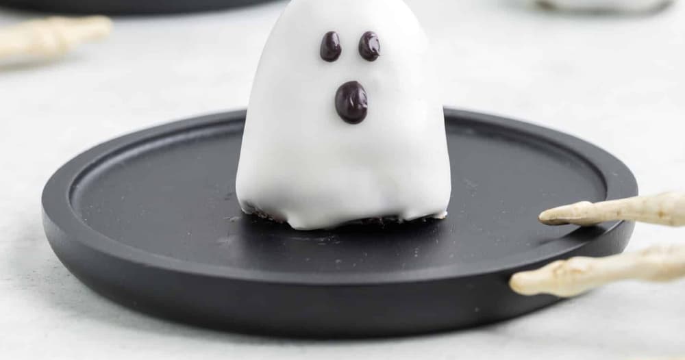 Oreo Ghost Truffles | Punchfork