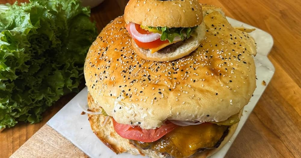 Elise Jesse’s Giant Super Bowl Burger | Punchfork