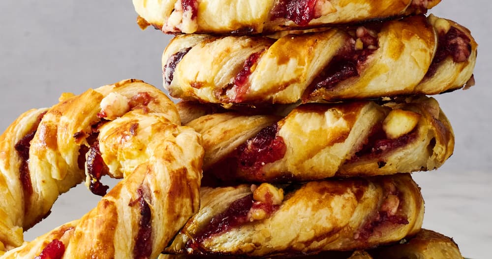 Cranberry-Feta Puff Pastry Wreaths | Punchfork