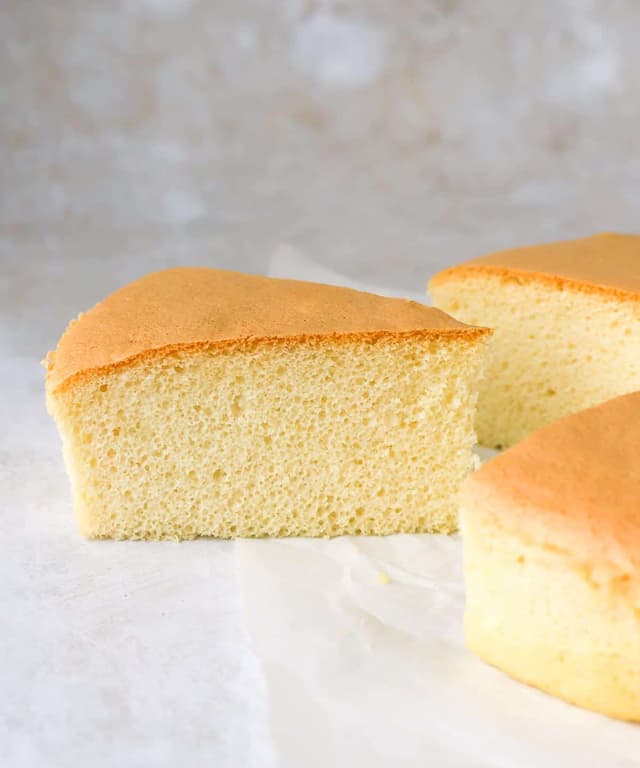 Cotton Soft Vanilla Sponge Cake (Vietnamese Bánh Bông Lan) | Punchfork