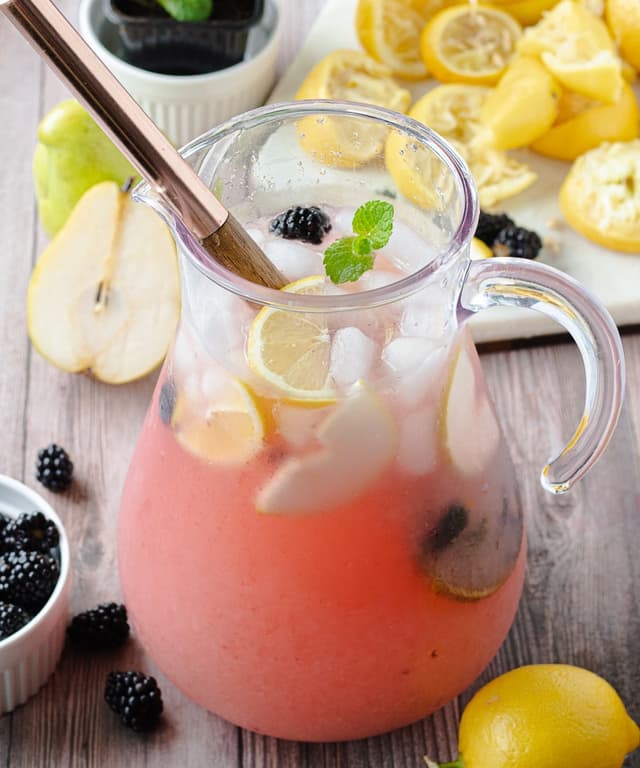Blackberry Pear Lemonade | Punchfork