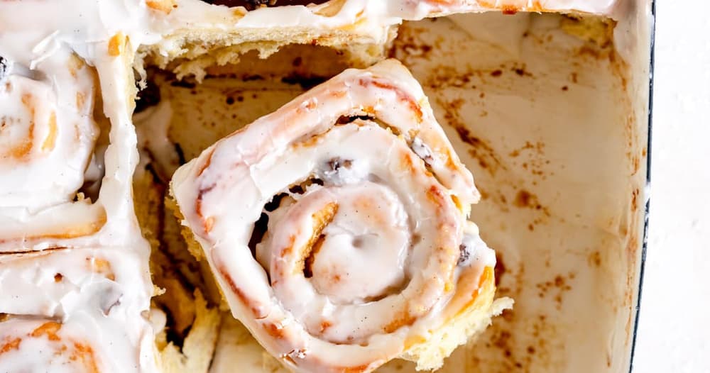 Soft and Fluffy Chelsea Buns (Custard Raisin Buns) | Punchfork