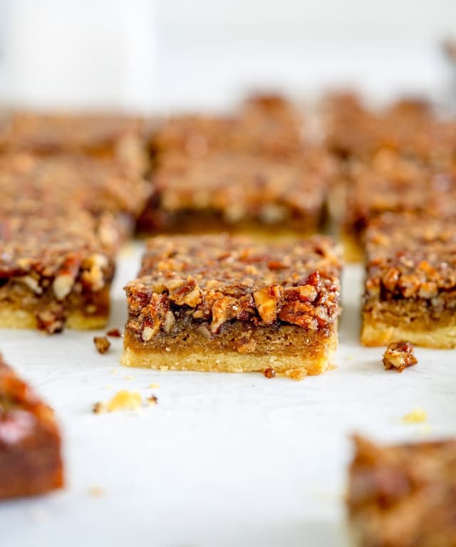 Gooey Pecan Pie Bars with a Shortbread Crust | Punchfork