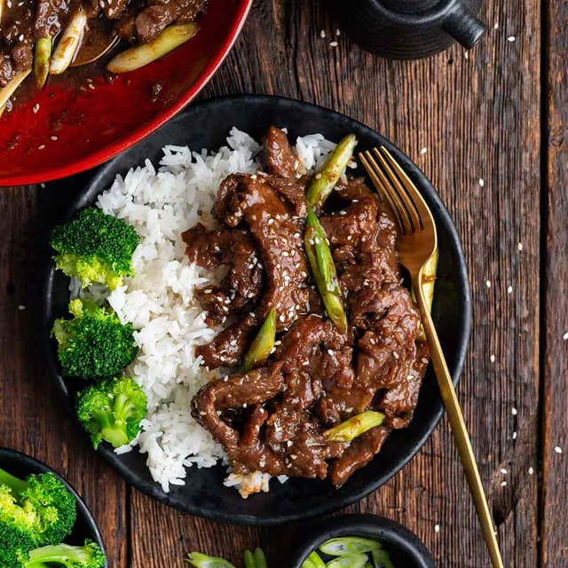 Copycat PF Chang's Mongolian Beef (And How to Make Velveted Beef ...