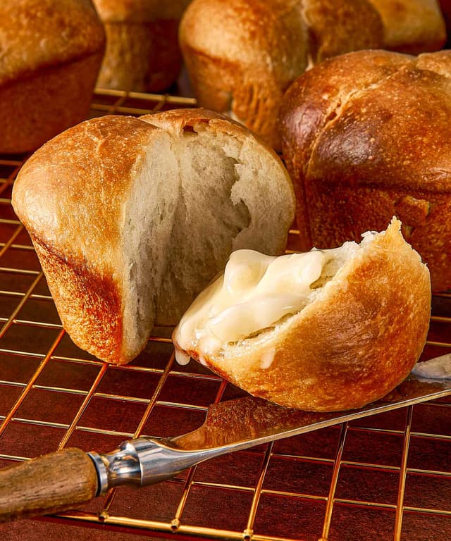 Buttery Pull-Apart Cloverleaf Dinner Rolls | Punchfork