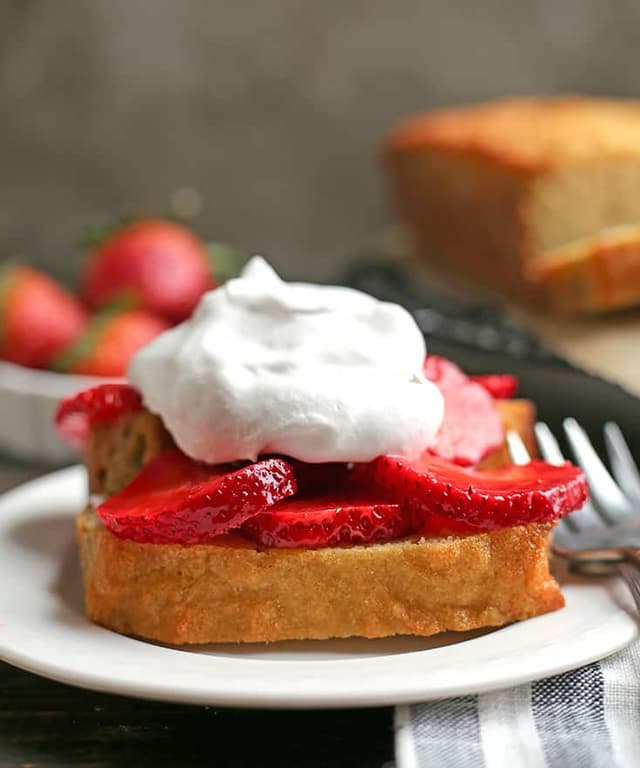 Paleo Strawberry Shortcake Pound Cake | Punchfork