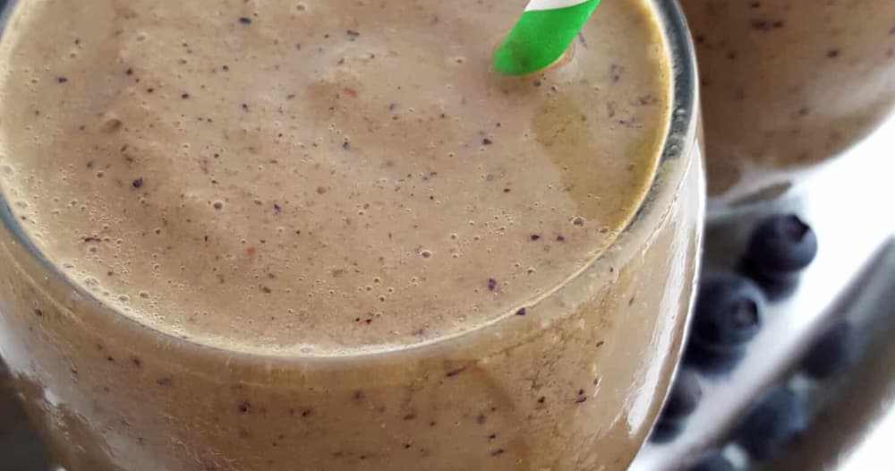 Healthy Dark Chocolate Green Smoothie | Punchfork
