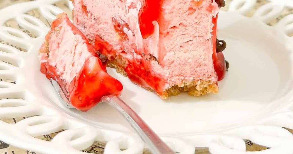 Cherry Chocolate Chip Cheesecake | Punchfork