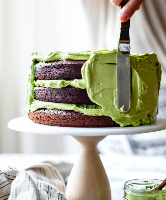 5-Minute Matcha Cream Cheese Frosting | Punchfork