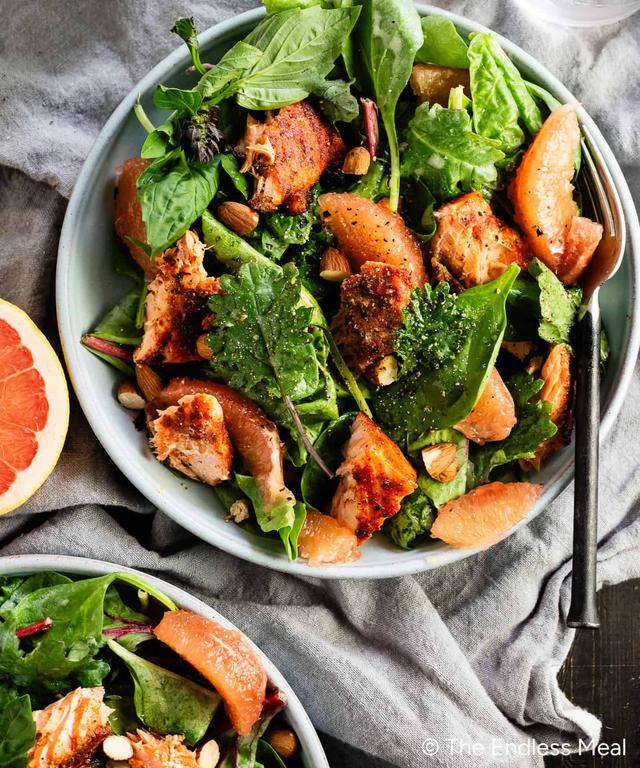 Spicy Grilled Salmon Salad with Grapefruit, Arugula, and Almonds ...