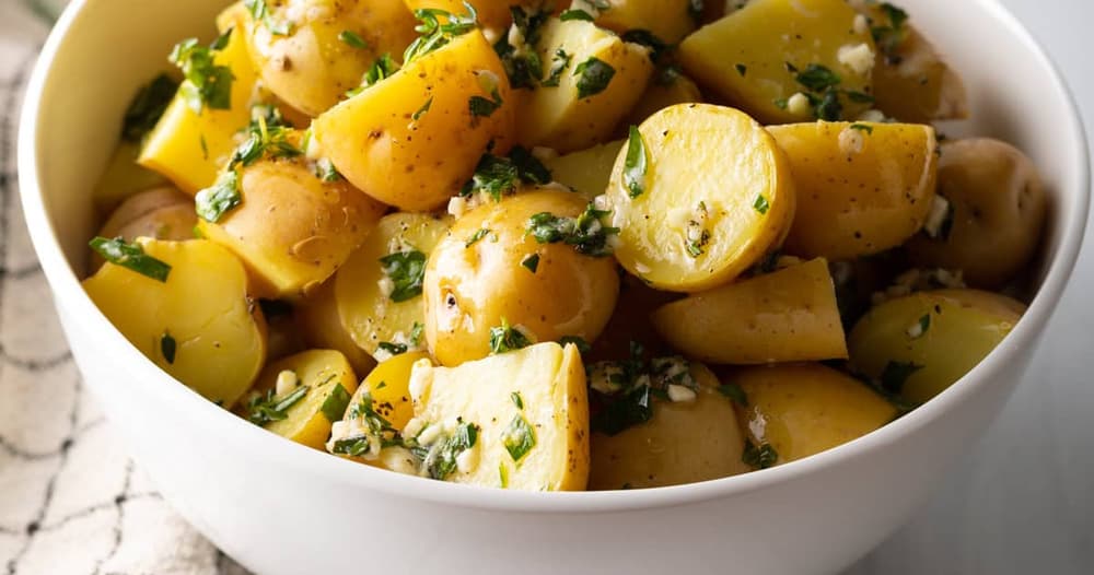 Steamed Potatoes with Garlic Herb Butter | Punchfork
