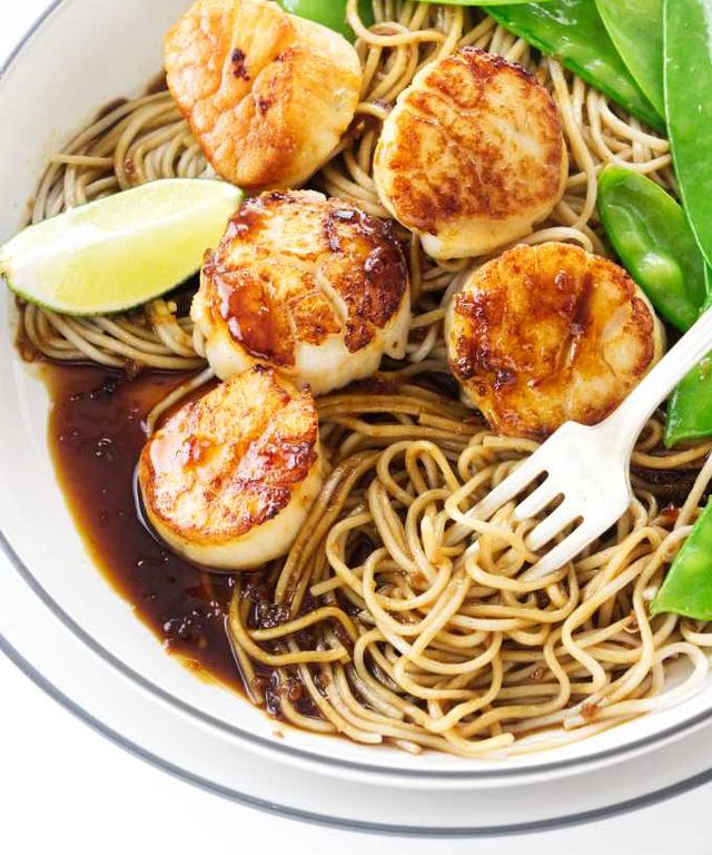 Seared Sea Scallops, Snow Peas and Soba Noodles | Punchfork