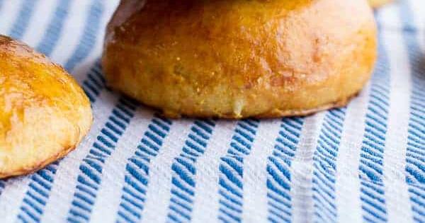 Salted Honey Butter Cornbread Brioche Burger Buns | Punchfork