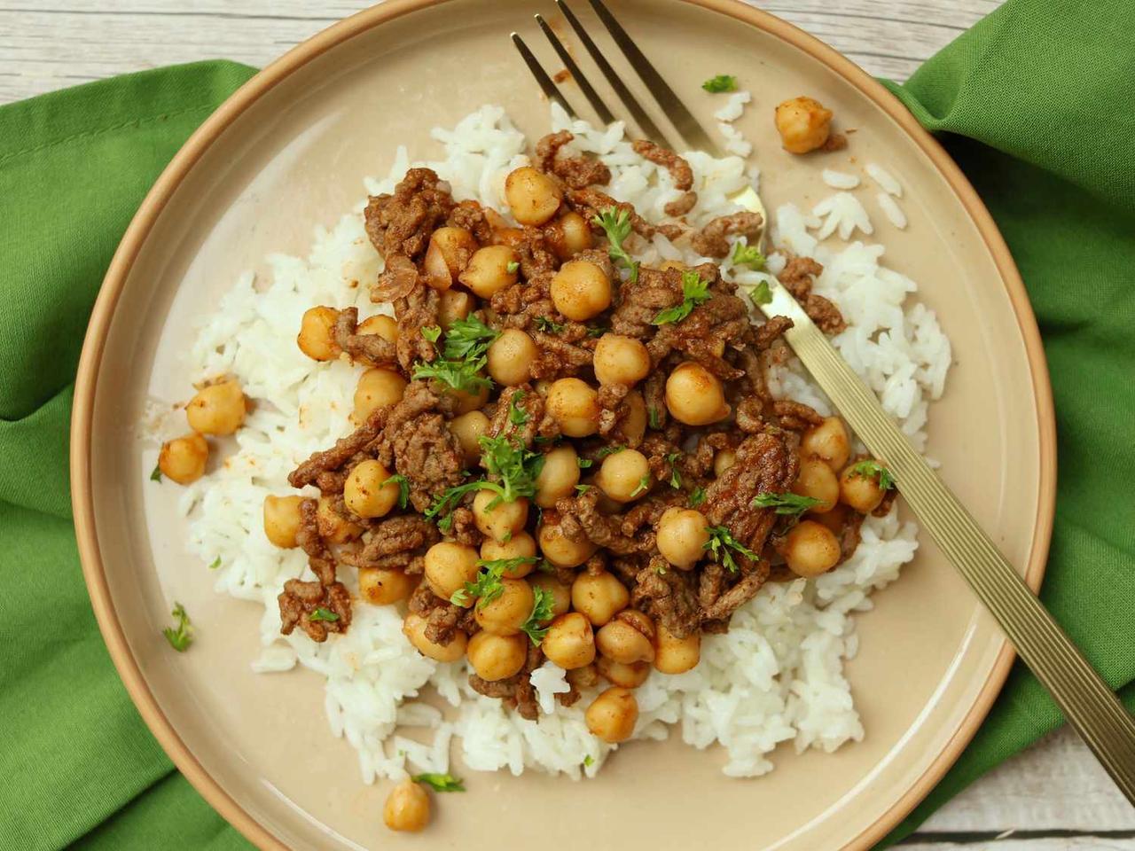 Middle Eastern-spiced Ground Beef and Chickpeas | Punchfork