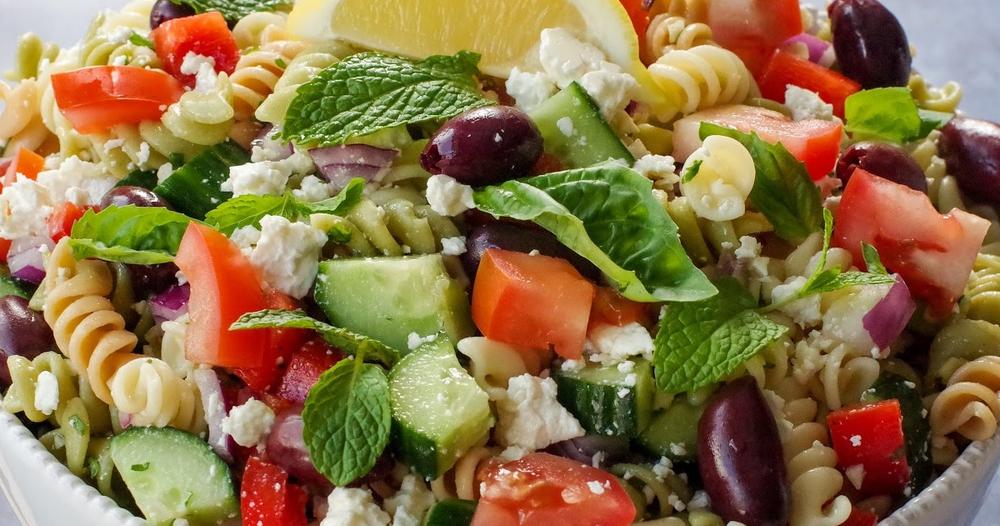 Healthy Greek Pasta Salad (Potluck Salad) | Punchfork